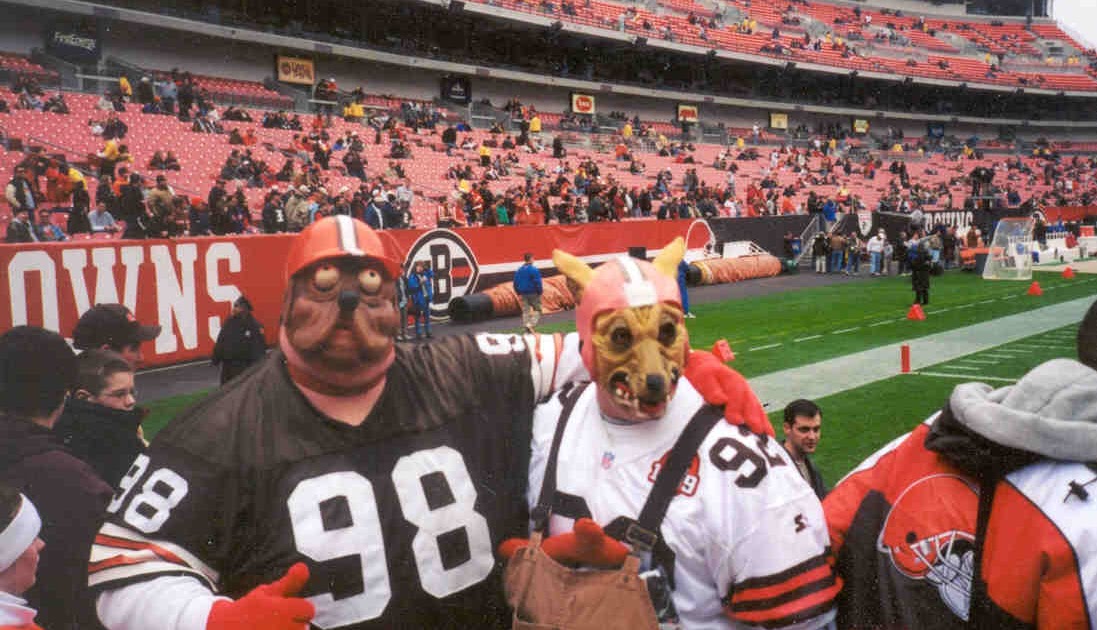 the-dawg-pound - Roto Street Journal