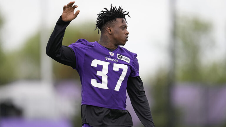 Can Vikings RB DeWayne McBride Overcome His Fumbling Issues to Become a ...