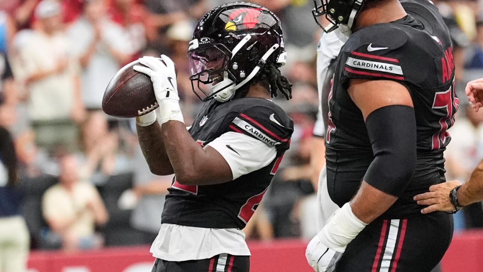 Fantasy Football Week 6 Waiver Wire Pickups: Michael Carter, Kendrick ...